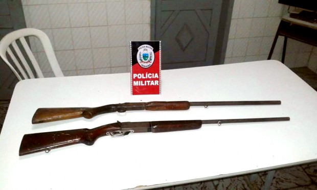 Polícia Militar aprende armas e detém três suspeitos de porte ilegal ... Polícia Militar aprende armas e detém três suspeitos de porte ilegal ...